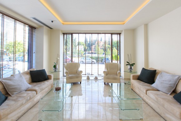 Athens Avenue Hotel | Services & Facilities
